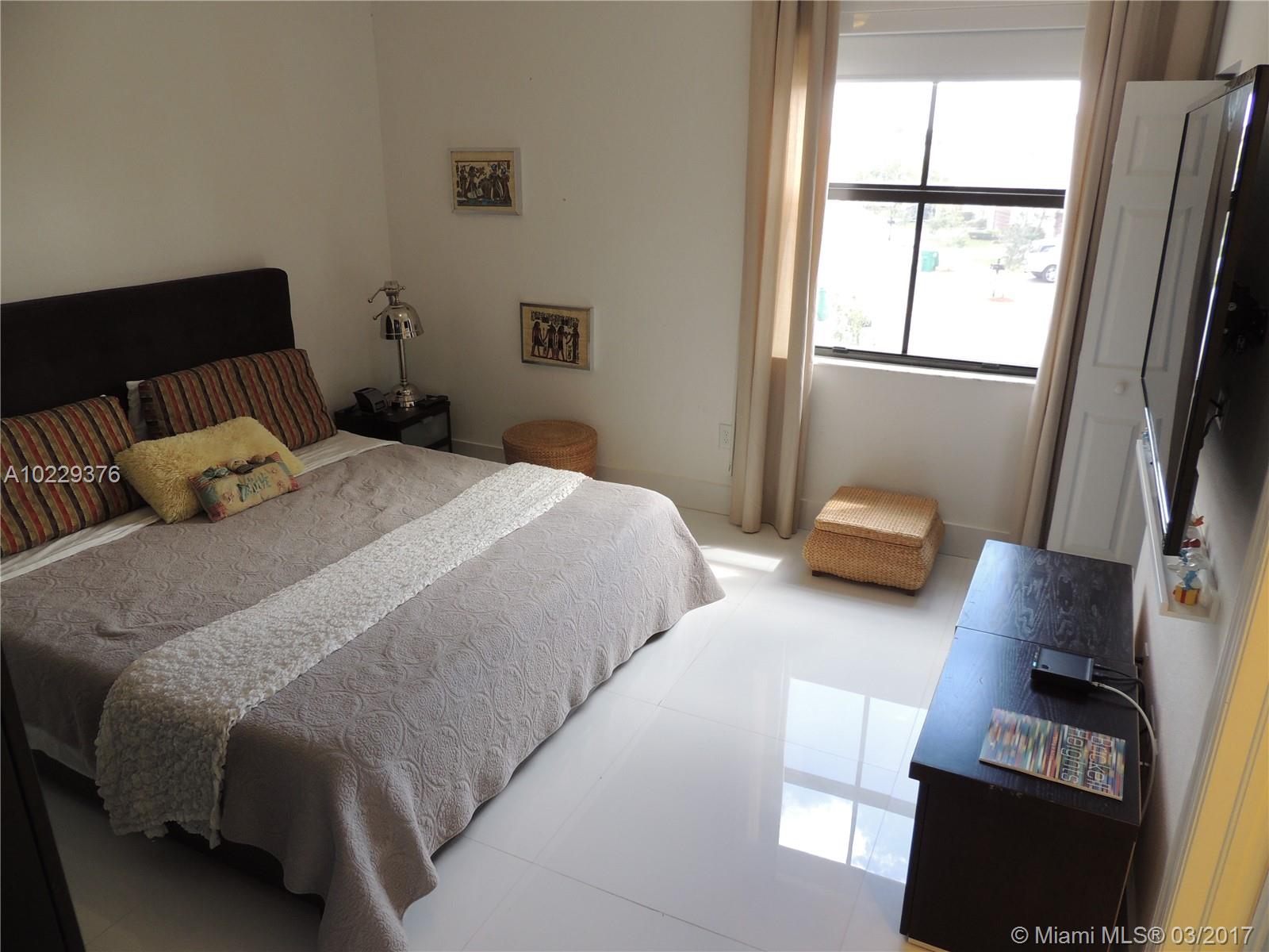 Casa a la Venta en Miami - Isles at Grand Bay Doral | GeoBienes