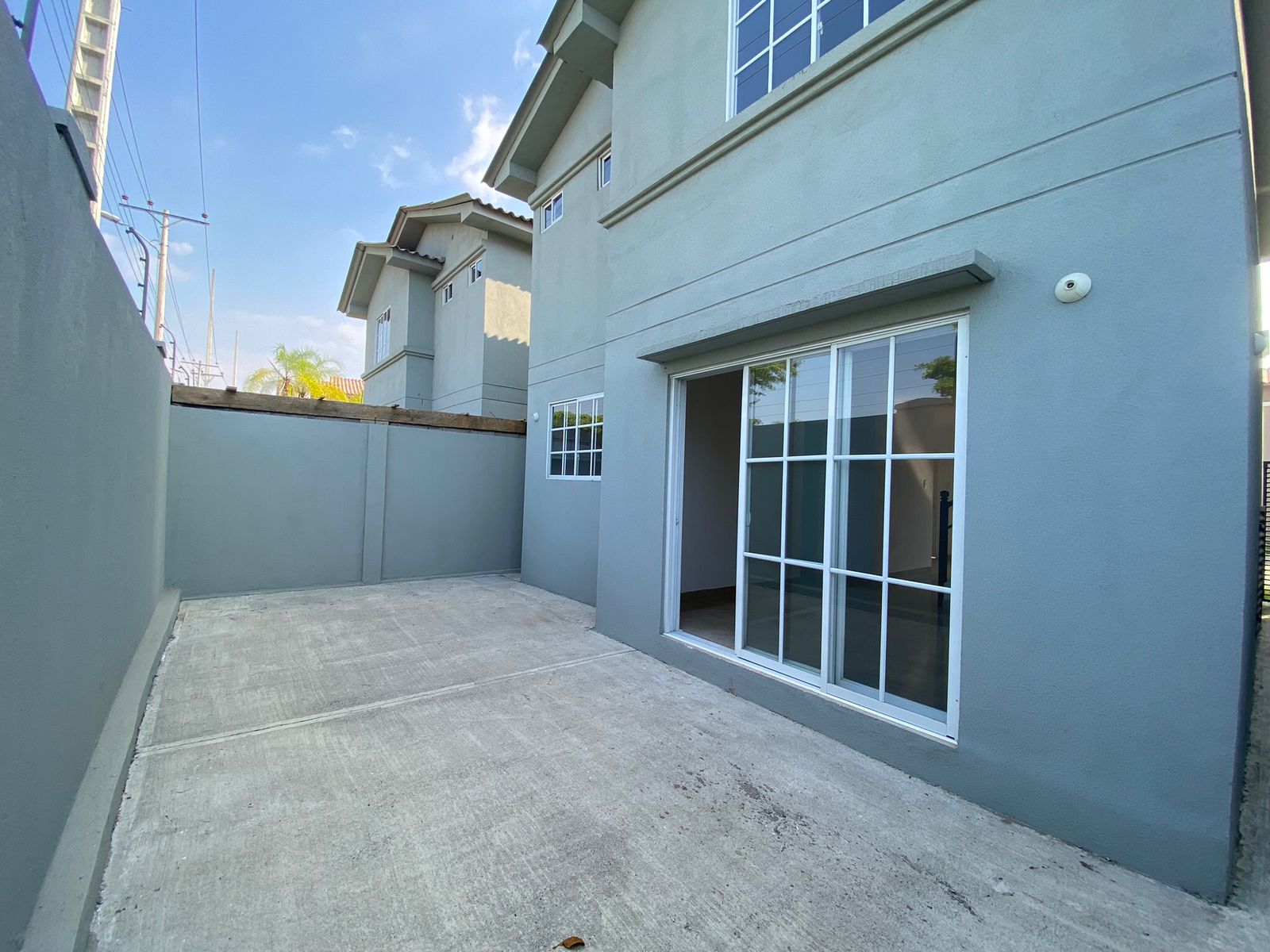 Casa en venta ubicada en la Urbanización Casa Laguna, Etapa Brisana | GeoBienes