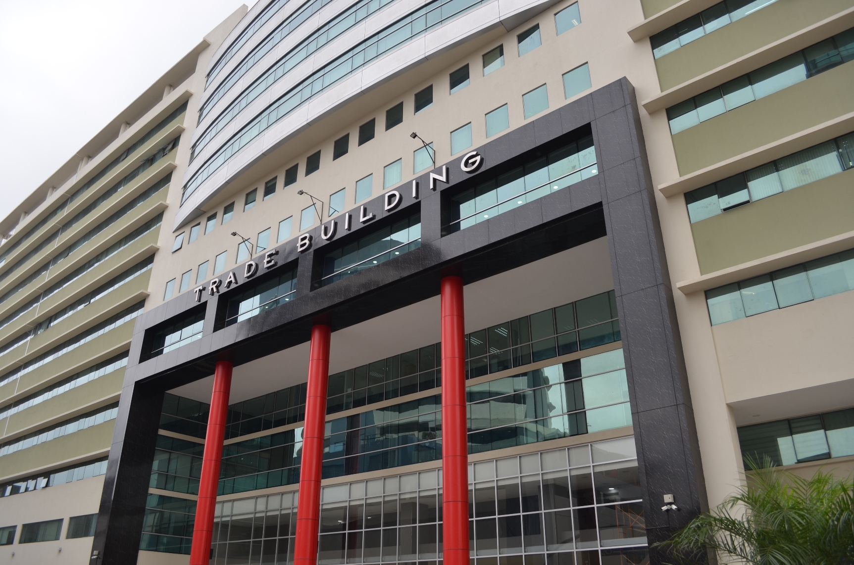 Oficina en alquiler en Edificio Trade Building sector Norte | GeoBienes