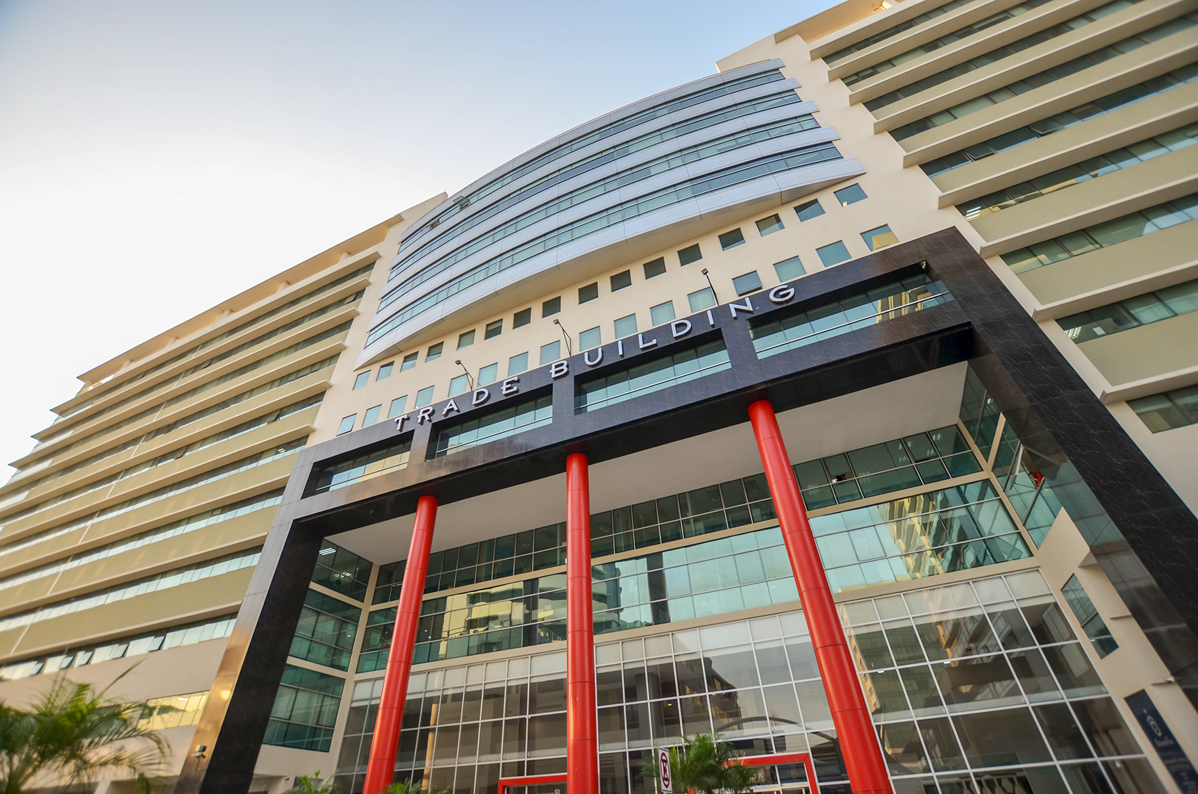 Oficina en alquiler en Edificio Trade Building sector norte de ...