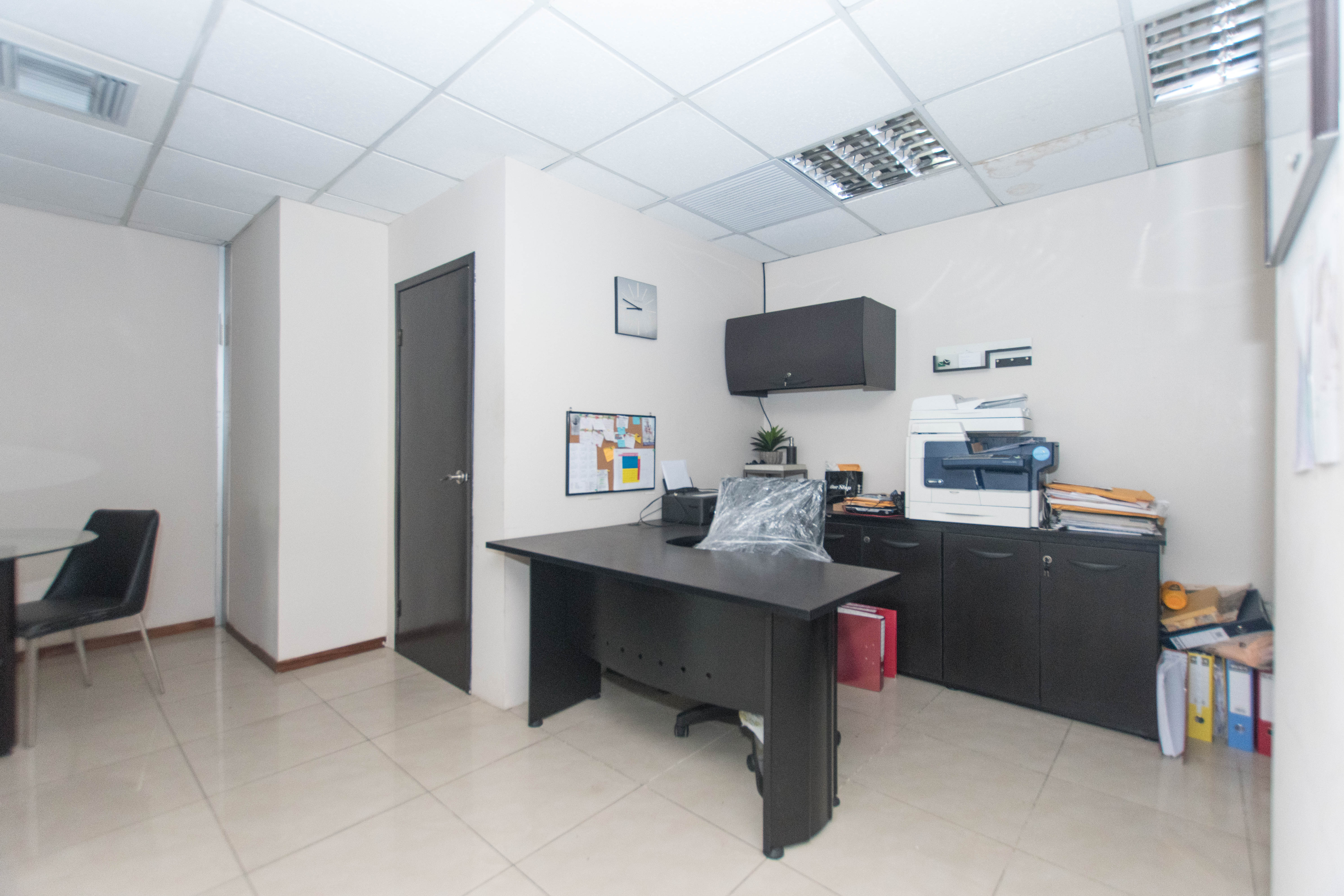 Oficina en alquiler ubicada en Edificio Trade Building | GeoBienes